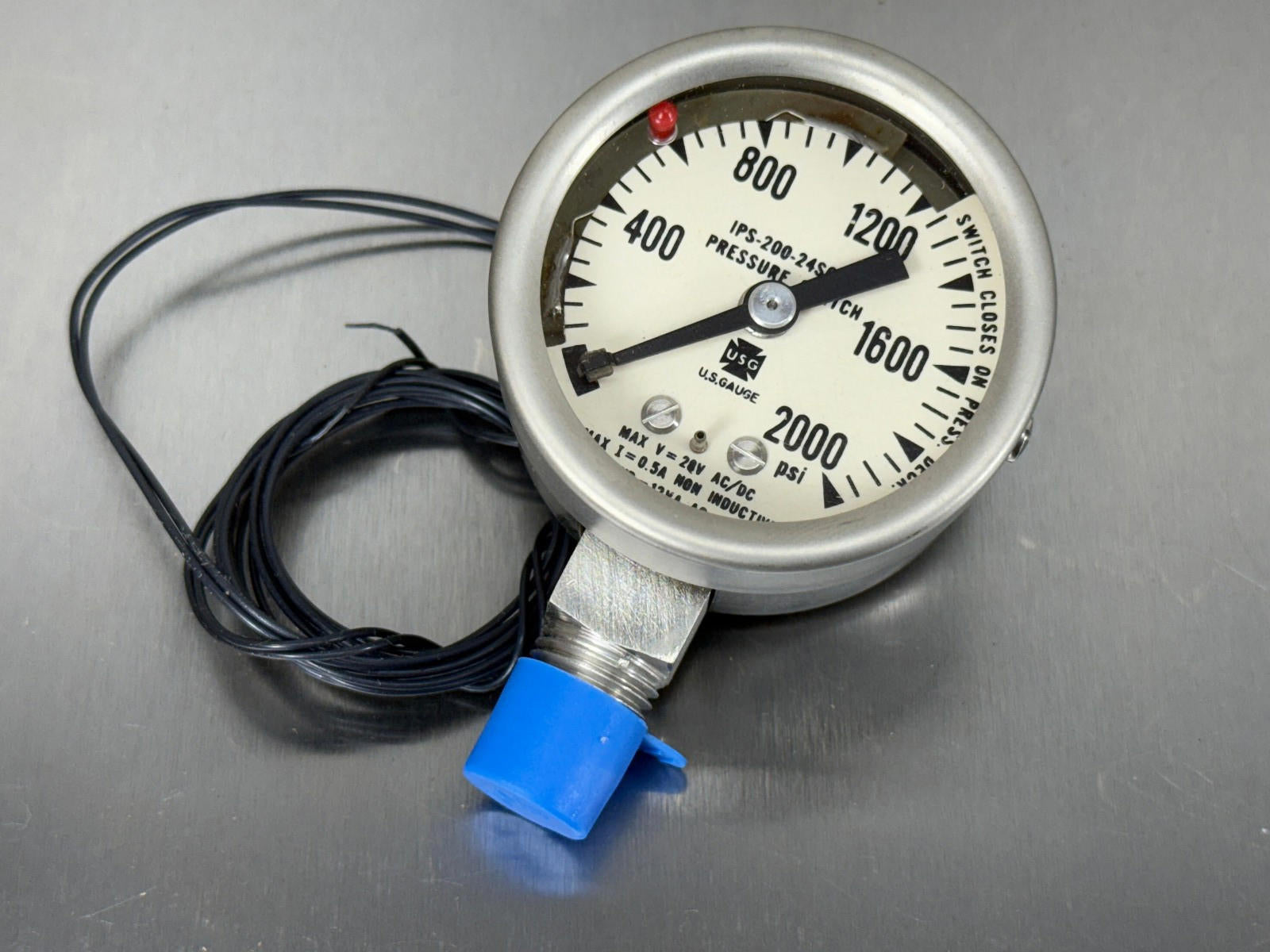 Ametek IPS-200-24SG-LA Indicating Pressure Switch 0-2000 psi US Gauge ...